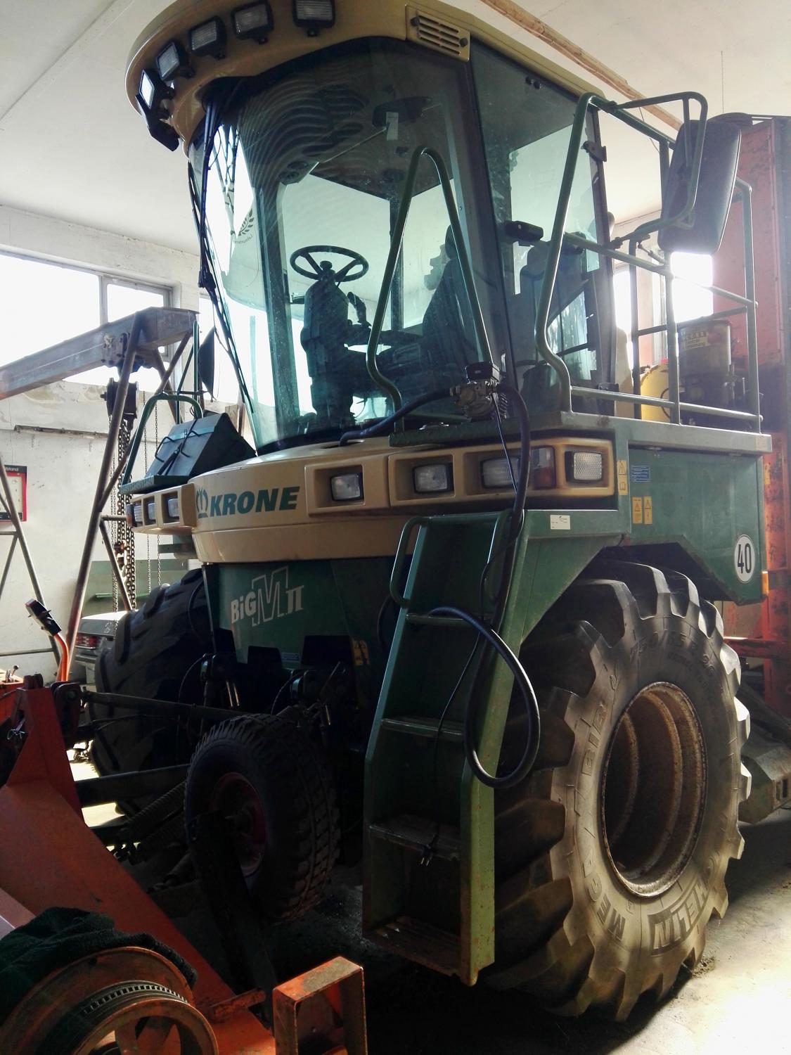 Krone Big M II 450 mower converted to mulcher - MACHIZON